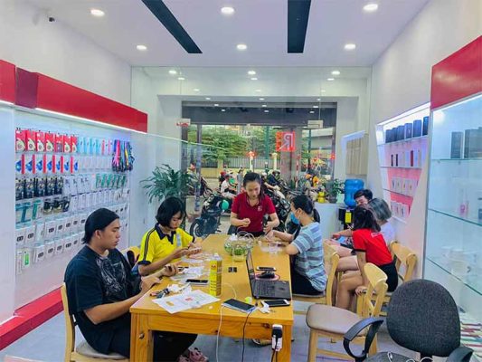 Phuckhangmobile có uy tín không? Đánh giá chi tiết từ A đến Z